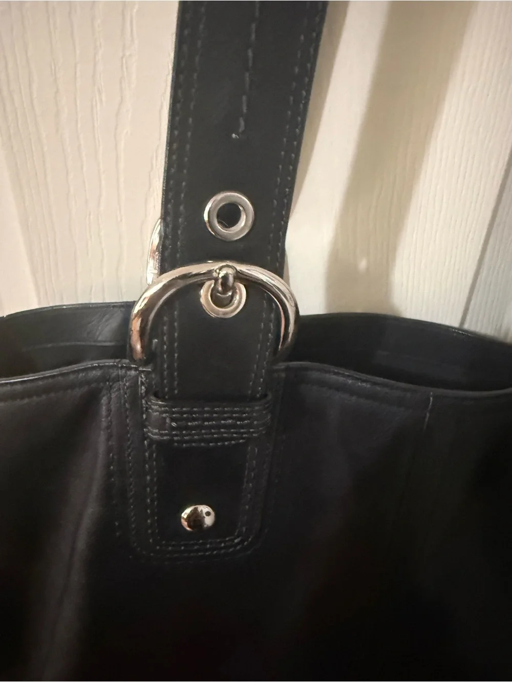Coach | Bags | Coach Black Leather Shoulder Bag With Silver Hardware ...